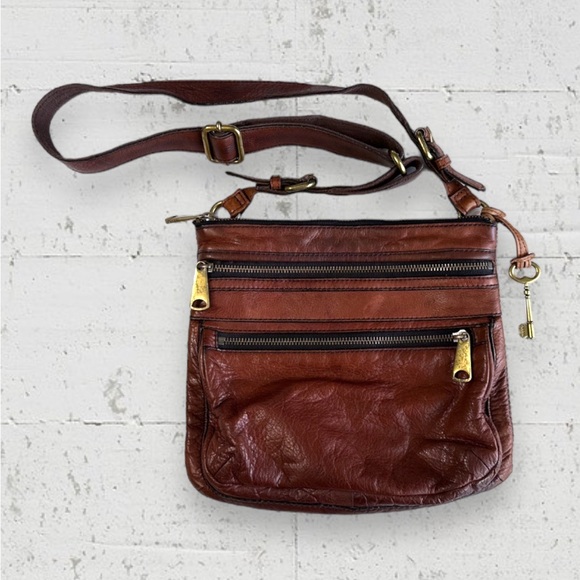 Fossil | Bags | Fossil Explorer Leather Crossbody Messenger Bag | Poshmark